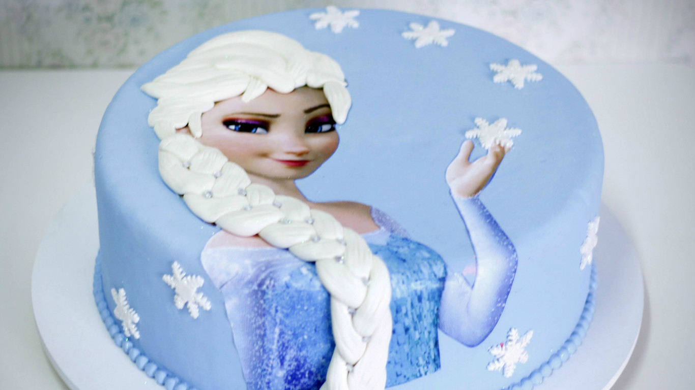 Bolo da Frozen: 100 Melhores ideias para você se inspirar!