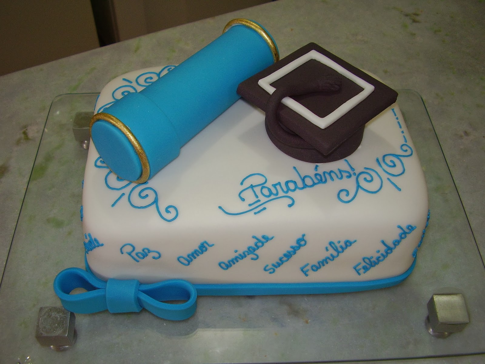 Bolo de formatura: 100 ideias e modelos especiais para se inspirar e ...