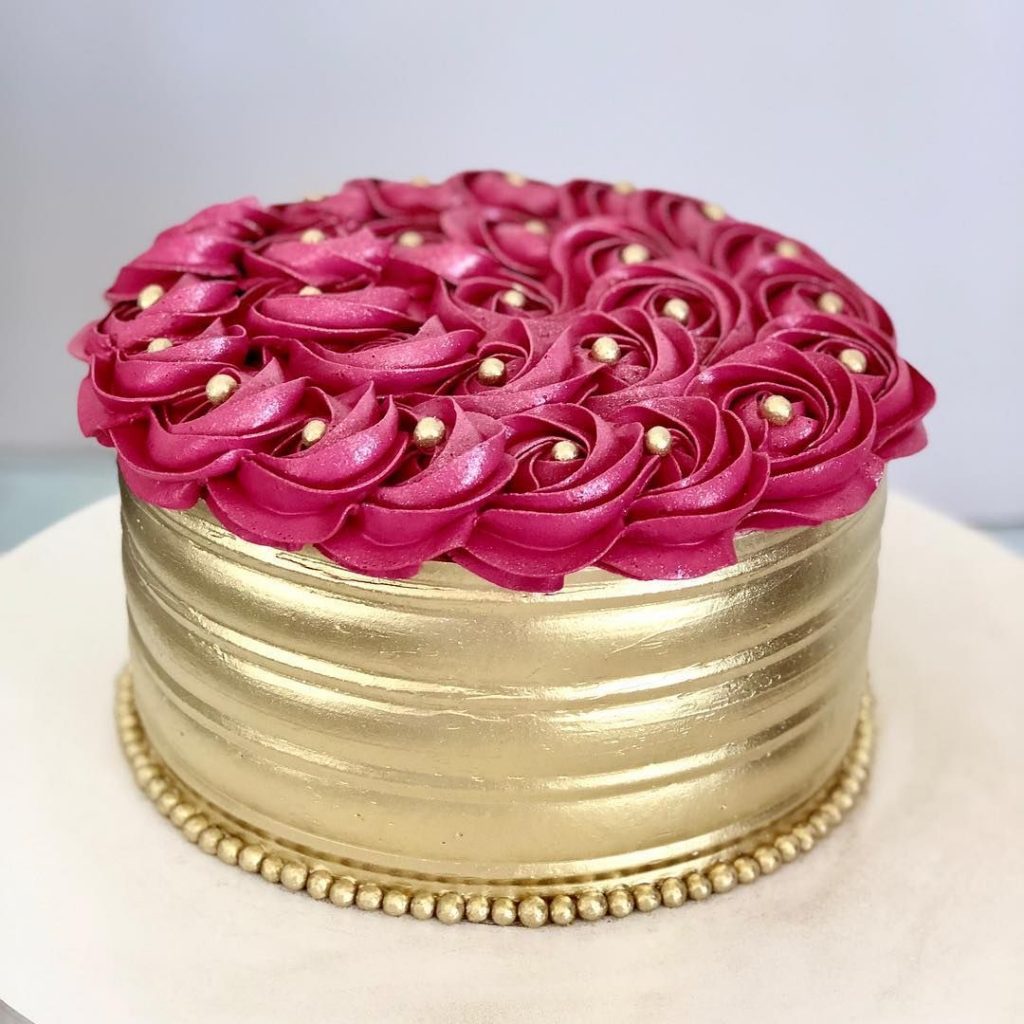 Bolo Dourado: 100 modelos lindos para se inspirar