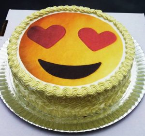 Bolo Emoji: 60 modelos lindinhos para se inspirar, confira!