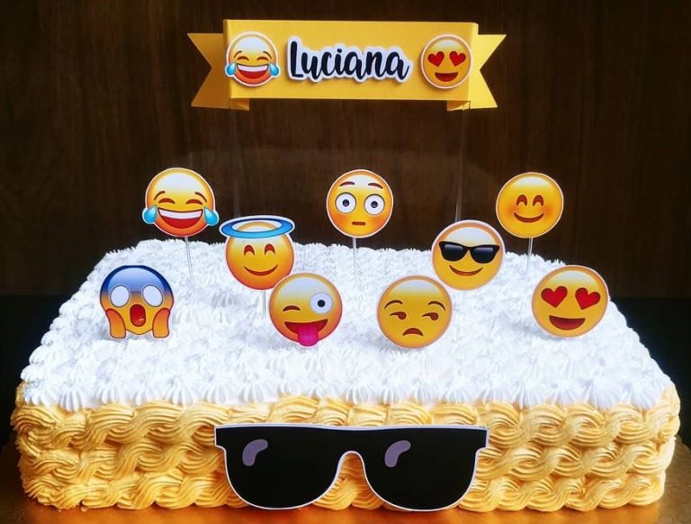 Bolo Emoji: 60 modelos lindinhos para se inspirar, confira!