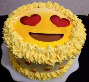 Bolo Emoji: 60 modelos lindinhos para se inspirar, confira!