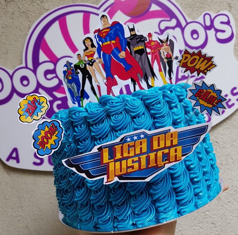 Bolo Liga da Justiça: 80 Modelos e Dicas Imperdíveis, Confira!