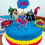 Bolo Liga da Justiça: 80 Modelos e Dicas Imperdíveis, Confira!