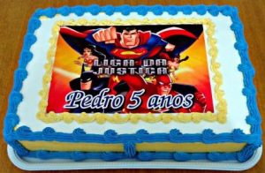 Bolo Liga da Justiça: 80 Modelos e Dicas Imperdíveis, Confira!