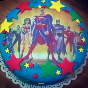 Bolo Liga da Justiça: 80 Modelos e Dicas Imperdíveis, Confira!