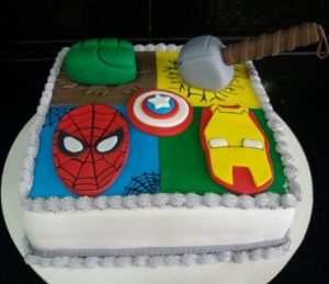 Bolo Liga da Justiça: 80 Modelos e Dicas Imperdíveis, Confira!