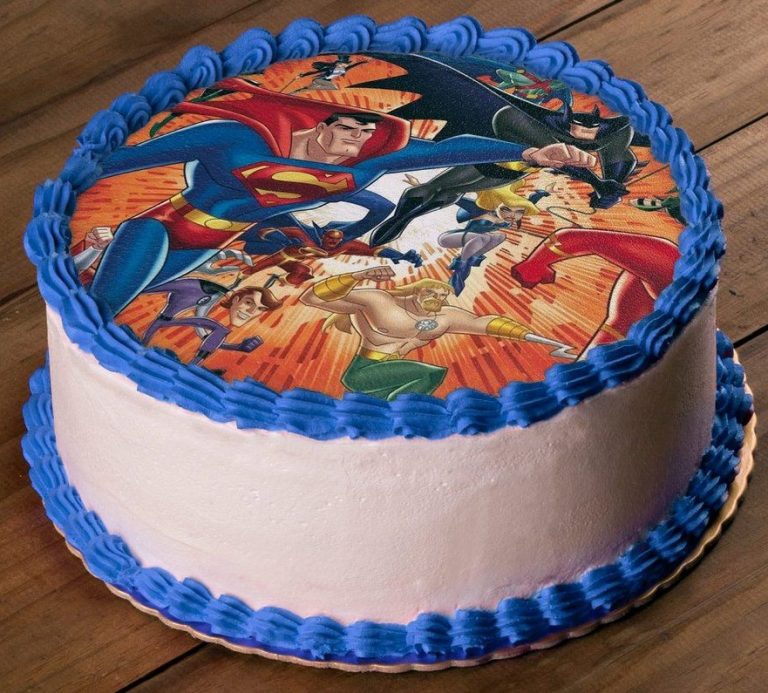 Bolo Liga da Justiça: 80 Modelos e Dicas Imperdíveis, Confira!