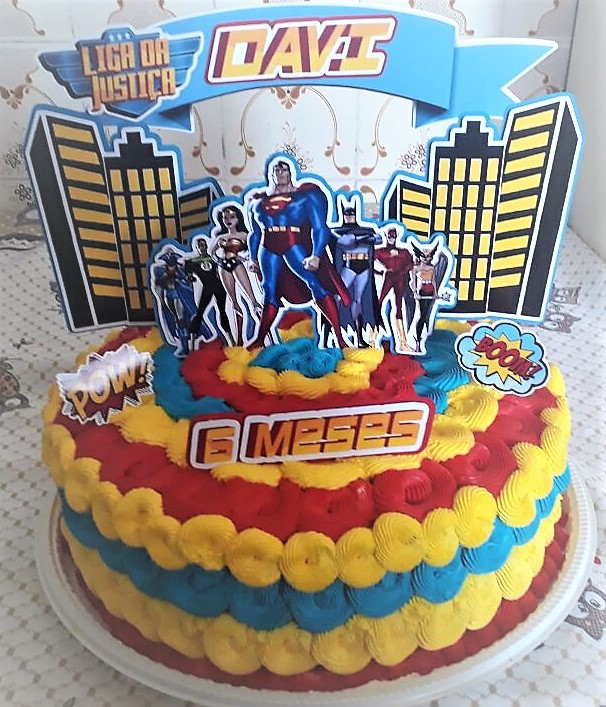 Bolo Liga da Justiça: 80 Modelos e Dicas Imperdíveis, Confira!