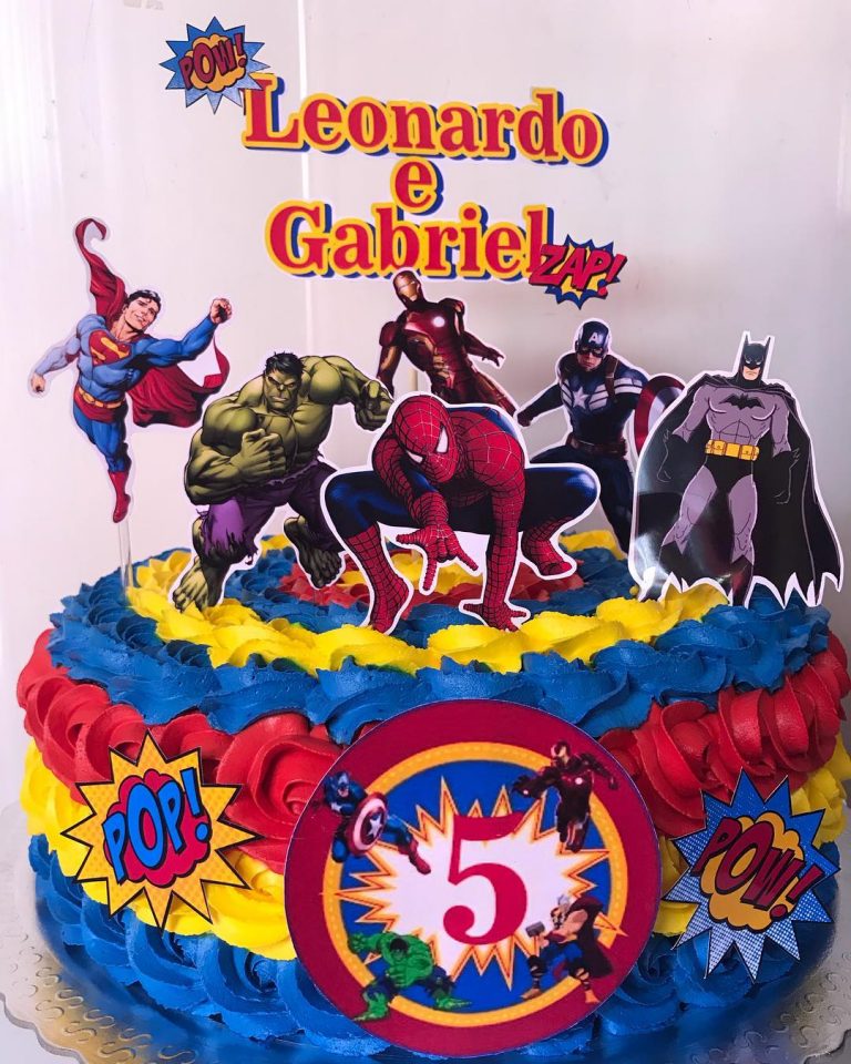 Bolo Liga da Justiça: 80 Modelos e Dicas Imperdíveis, Confira!