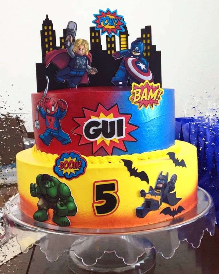 Bolo Liga da Justiça: 80 Modelos e Dicas Imperdíveis, Confira!