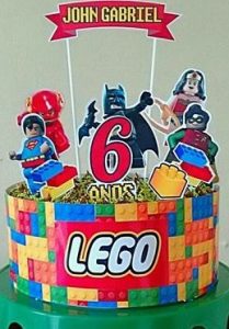 Bolo Liga da Justiça: 80 Modelos e Dicas Imperdíveis, Confira!