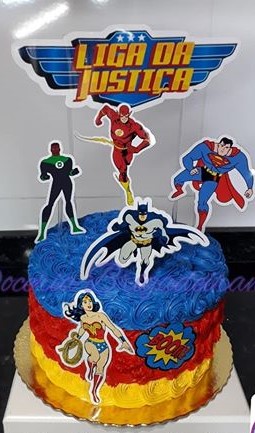 Bolo Liga da Justiça: 80 Modelos e Dicas Imperdíveis, Confira!