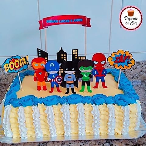 Bolo Liga da Justiça: 80 Modelos e Dicas Imperdíveis, Confira!