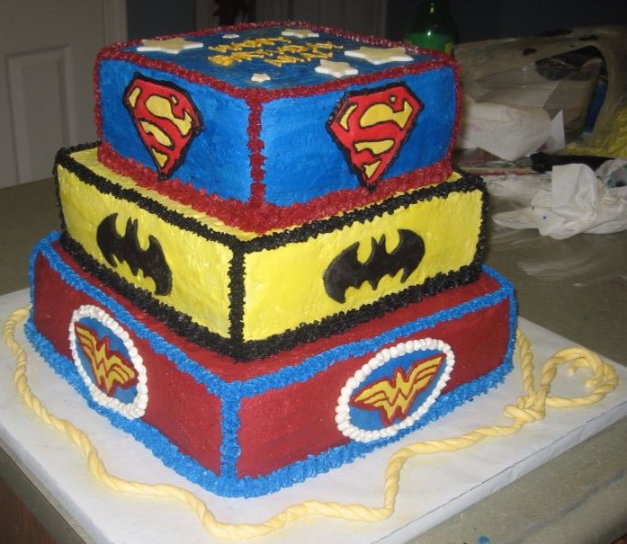 Bolo Liga da Justiça: 80 Modelos e Dicas Imperdíveis, Confira!