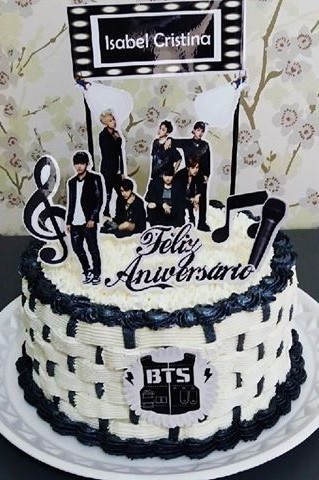 Bolo BTS: 80 opções especiais para a sua festa