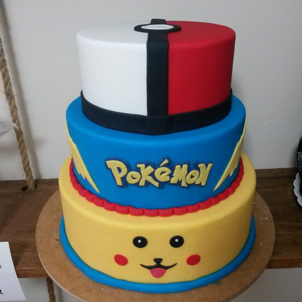 Bolo Pikachu: 60 Modelos lindos para você se Inspirar
