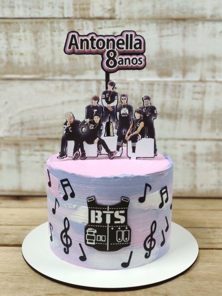 Bolo BTS: 80 opções especiais para a sua festa