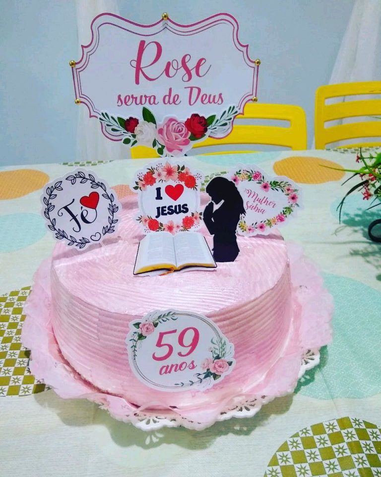 Topper Feminino: 60 imagens para sua festa
