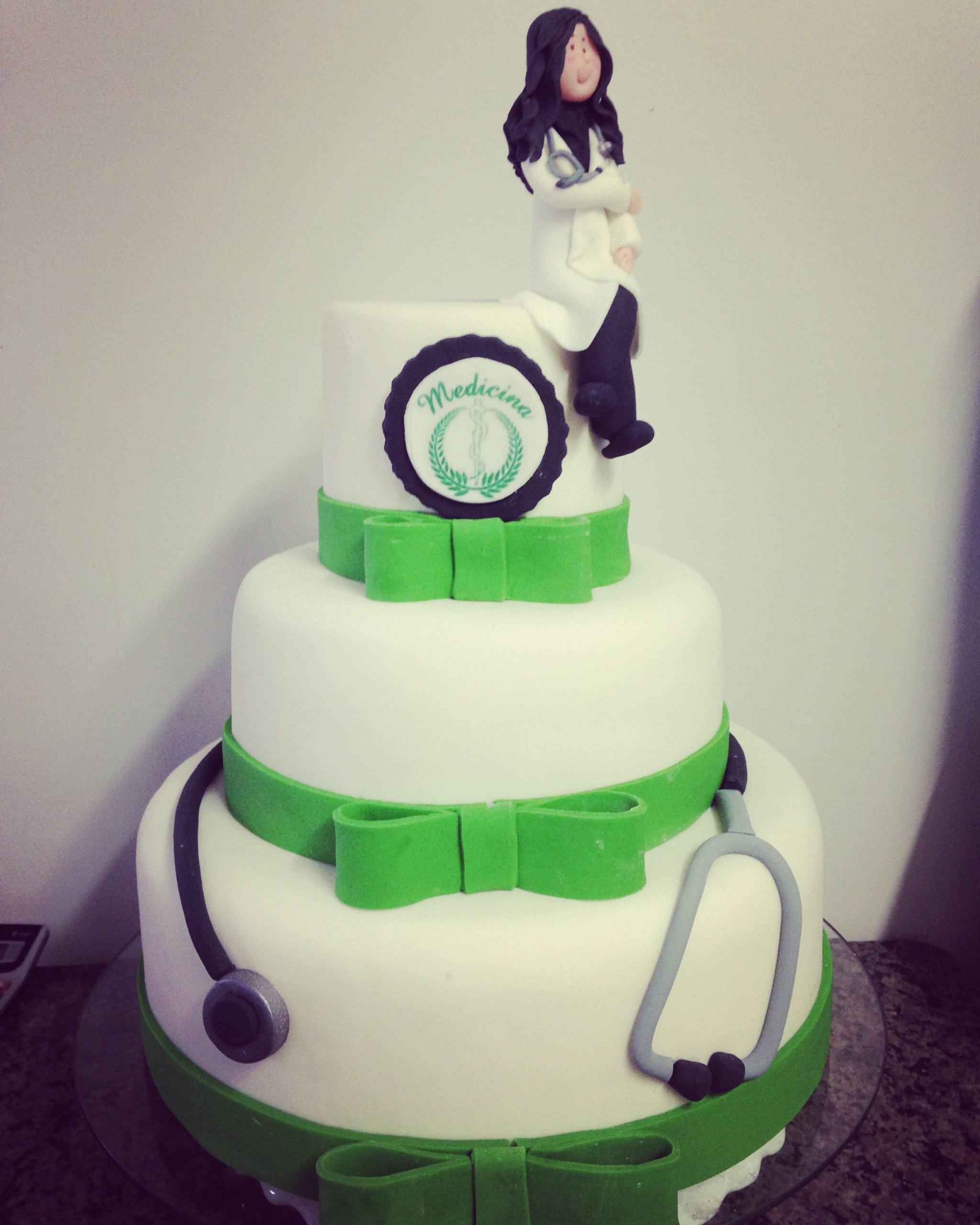 Bolo de médico: 90 opções de bolos diferentes para se inspirar!