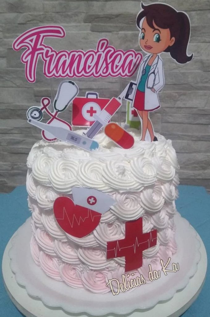 Bolo de médico: 90 opções de bolos diferentes para se inspirar!